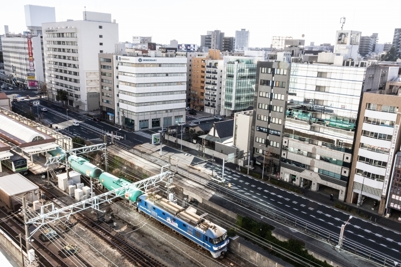 EF210（8571レ）桜木町ゴールデンセンター（ぴおシティ）: 横浜鉄道写真館
